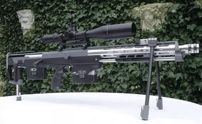 这款狙击枪配备2个弹夹，一把枪上有两个相同的供弹机制吗？