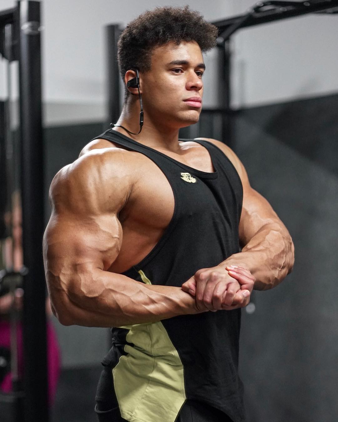 Onome Egger_新浪新闻