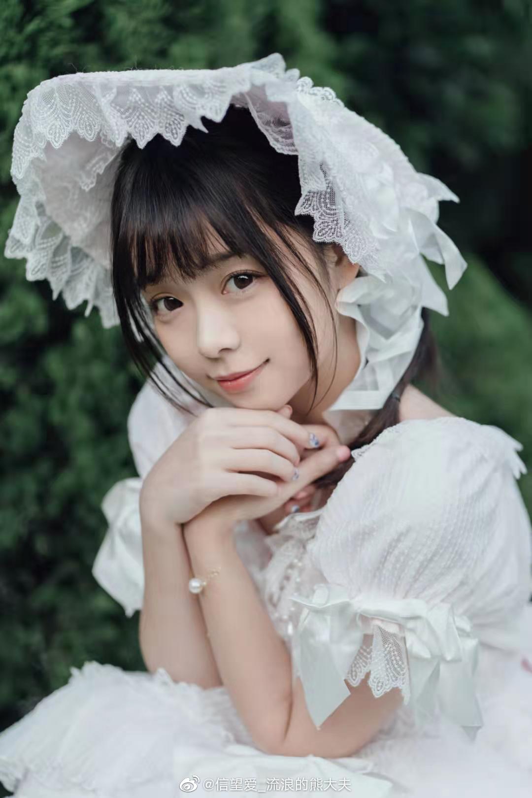 一切繁杂与突兀