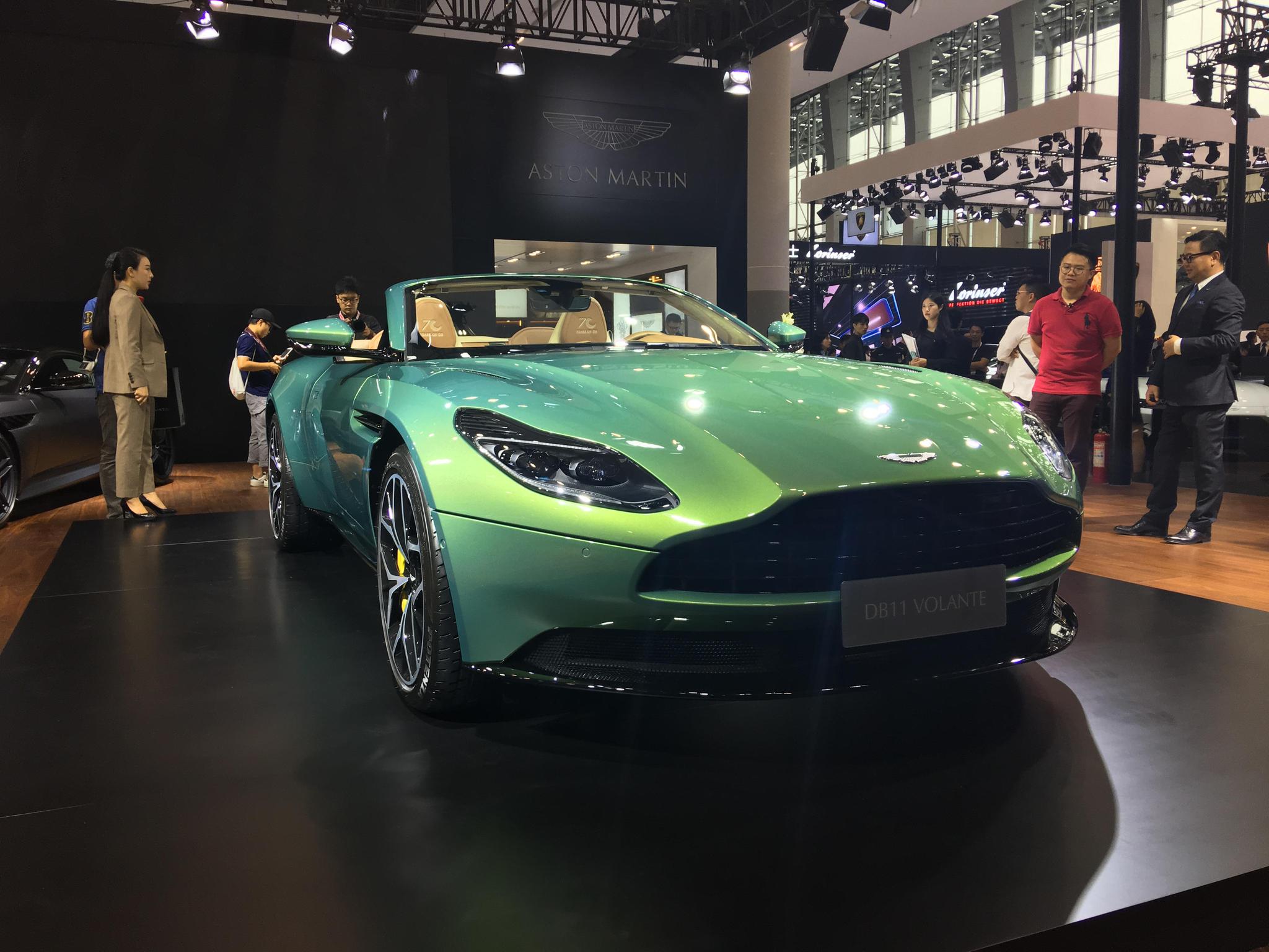 靓色车漆抢眼 DB11 Volante特别版车展发布-新浪汽车