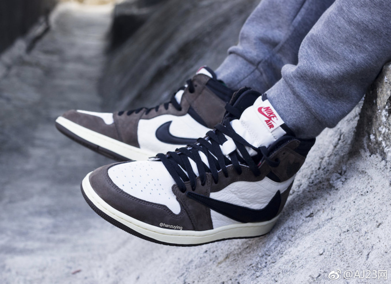 Travis Scott x Air Jordan 1 High OG TS SP 货号: CD4487-100|货号_新浪新闻