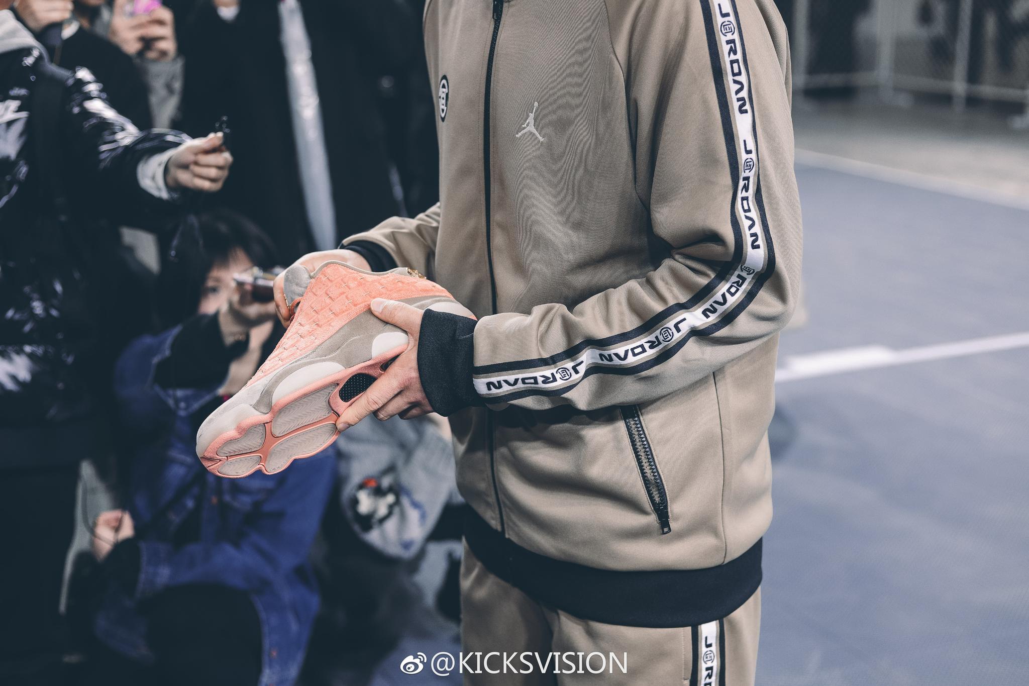 今天@edc陳冠希 在@INNERSECT 现场身着全套 CLOT x Jordan 联名服饰|CLOT|陳冠希|全套_新浪新闻