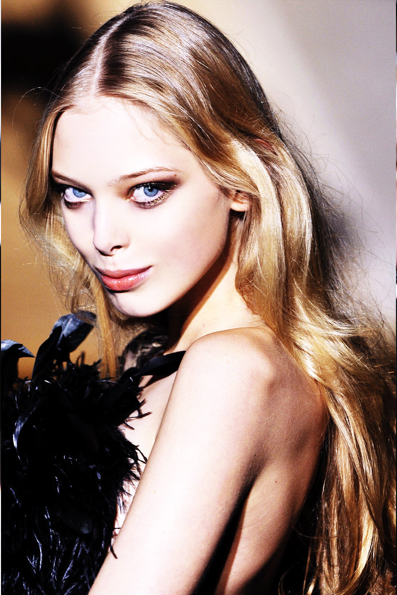 Tanya Dziahileva for Dsquared2 ss 2009 | 接上一条谭雅名场面简单|雅名|调色|场面_新浪新闻