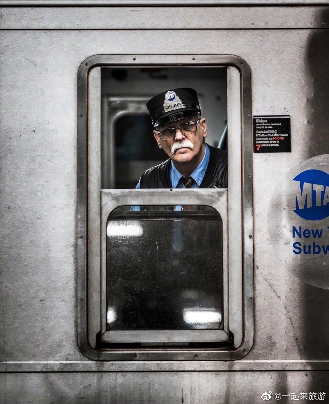 纽约地铁站的众生百态🚇ins:colin_ridgway