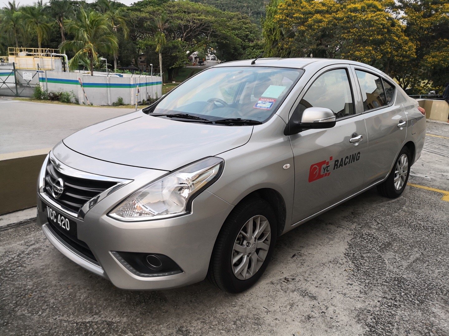 开启China GT 2019赛季，嗨…YC Racing Team以及伙伴们明天见。