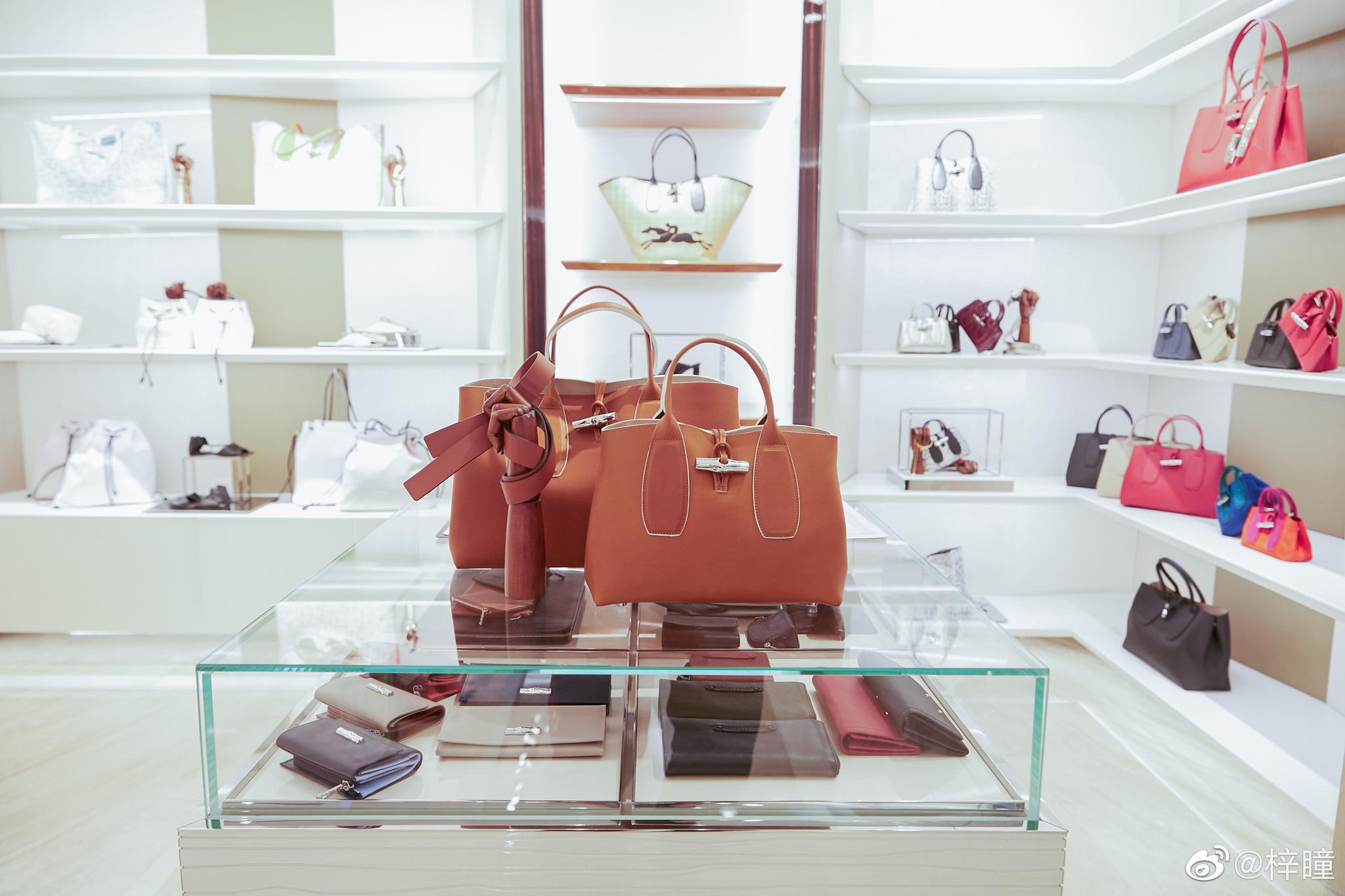 Longchamp ss 2020，以太阳精神为灵感