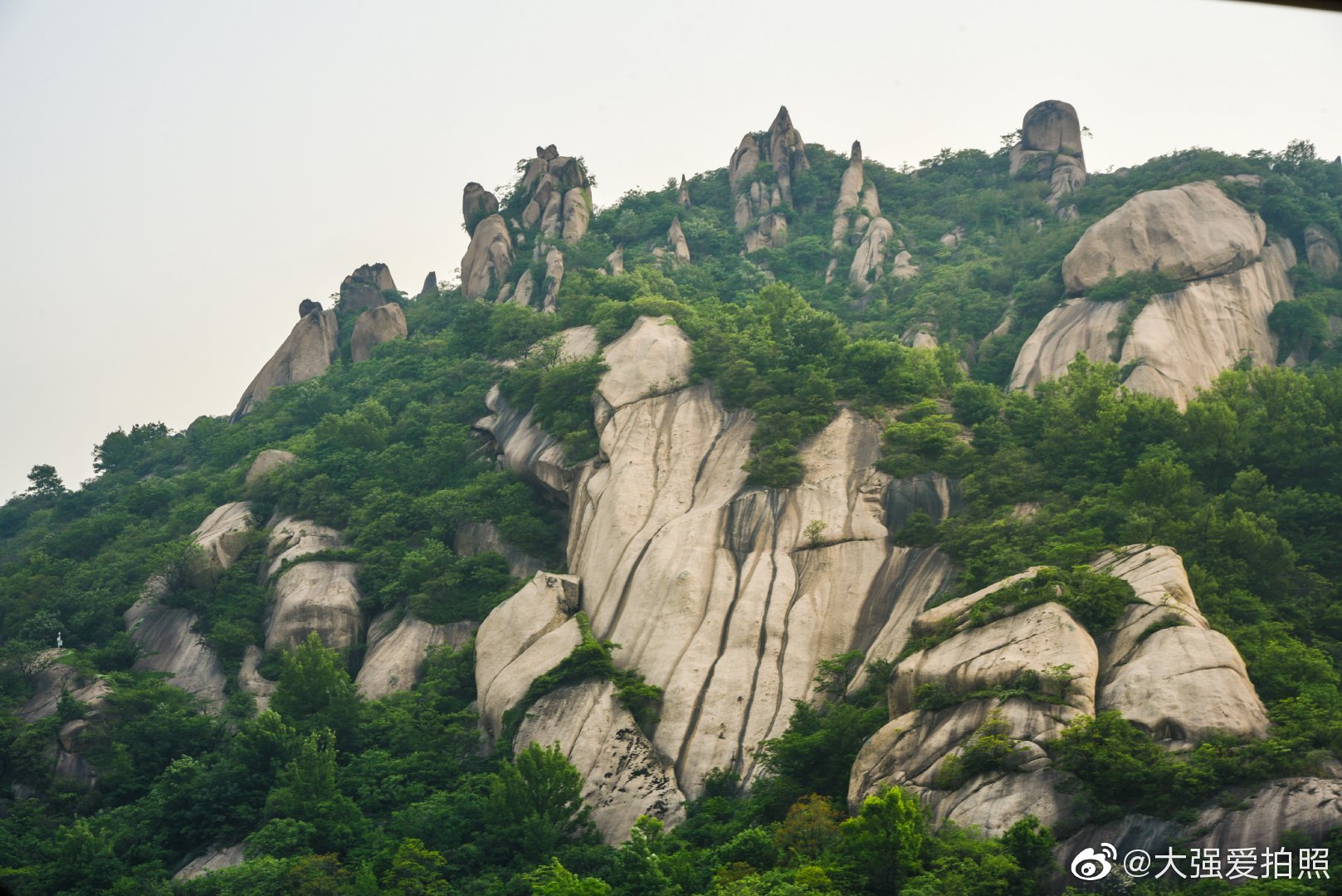 远看石头大，近看大石头