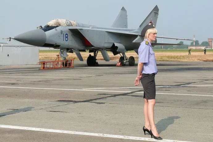 俄最新R-37M超远程空空导弹已经服役|米格|截击机|空空导弹_新浪新闻