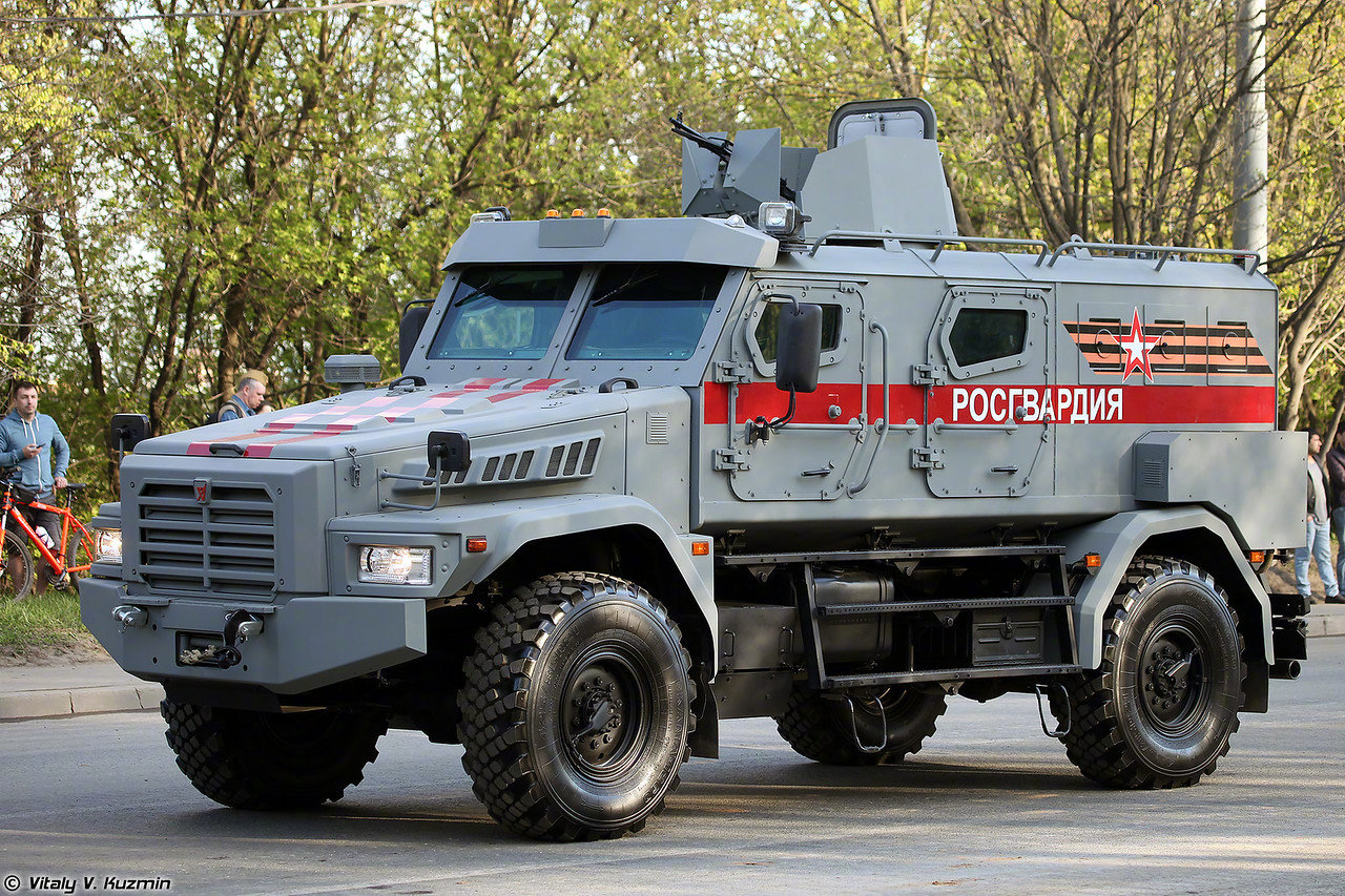 参加彩排返回的9A331M TLAR 9K331M Tor-M2、9A317 TELAR Buk-M2、96K|摄影_新浪新闻