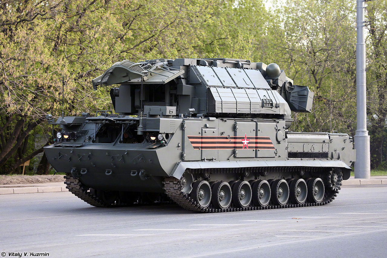 参加彩排返回的9A331M TLAR 9K331M Tor-M2、9A317 TELAR Buk-M2、96K|摄影_新浪新闻