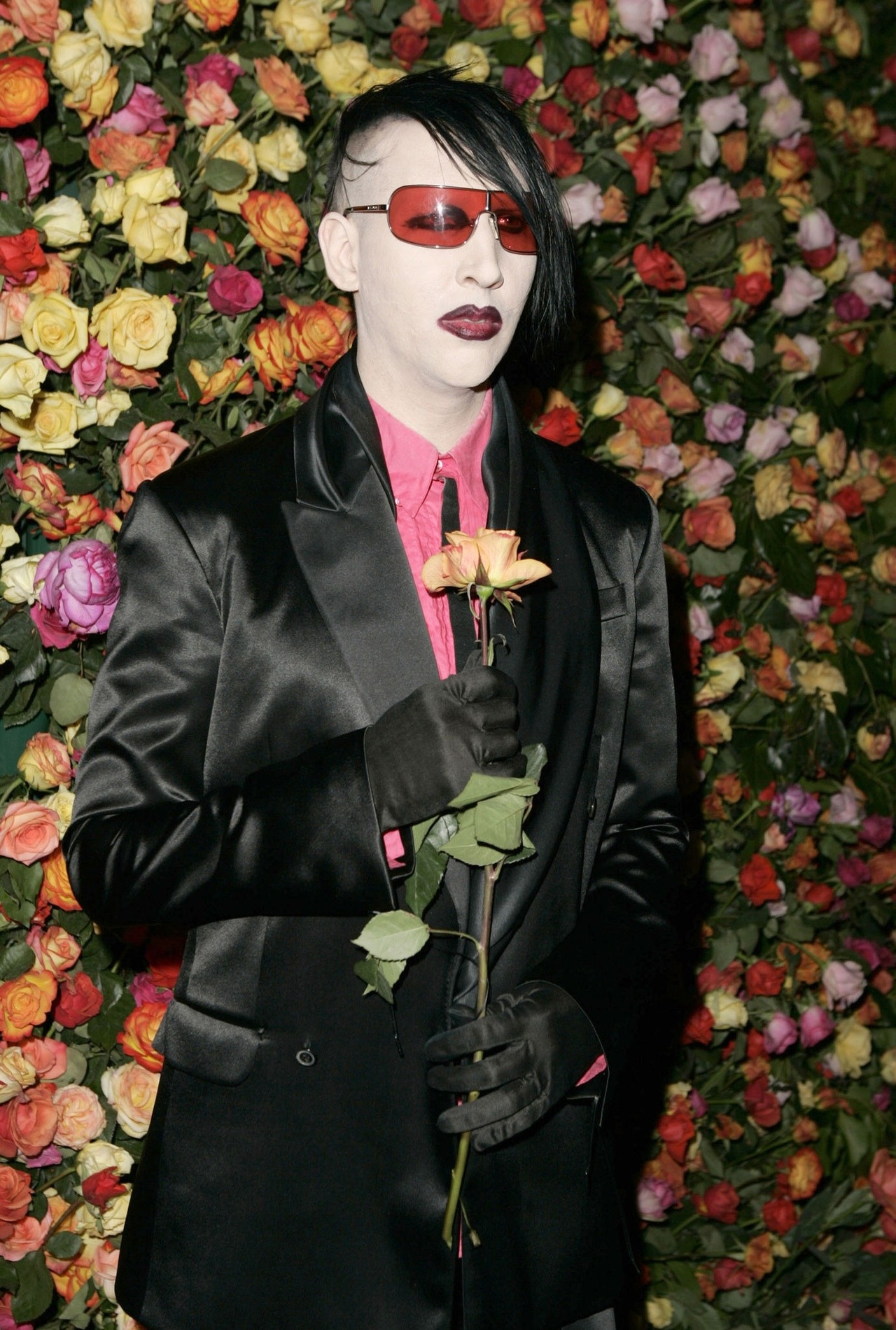 marilyn manson._新浪新闻