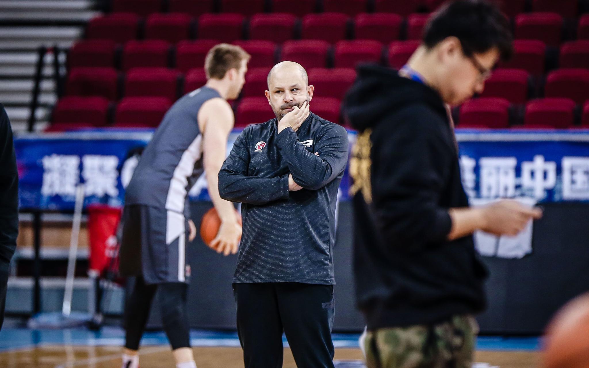 首钢表态国家队为先，雅尼斯将兼顾球队夏训|雅尼斯|首钢|夏训_新浪新闻