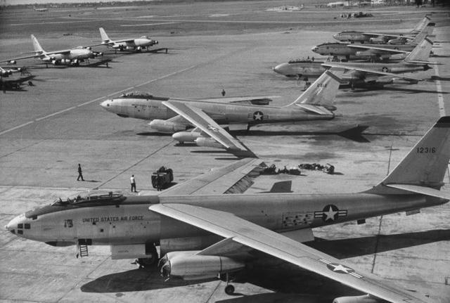 1958年2月5日，一架B-47A携带马克15型氢弹