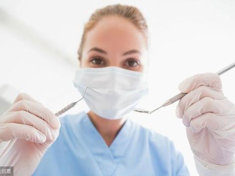 “Cut one’s teeth”翻译成“切牙齿”？意思没那么吓人|牙齿|英语角|示威_新浪新闻