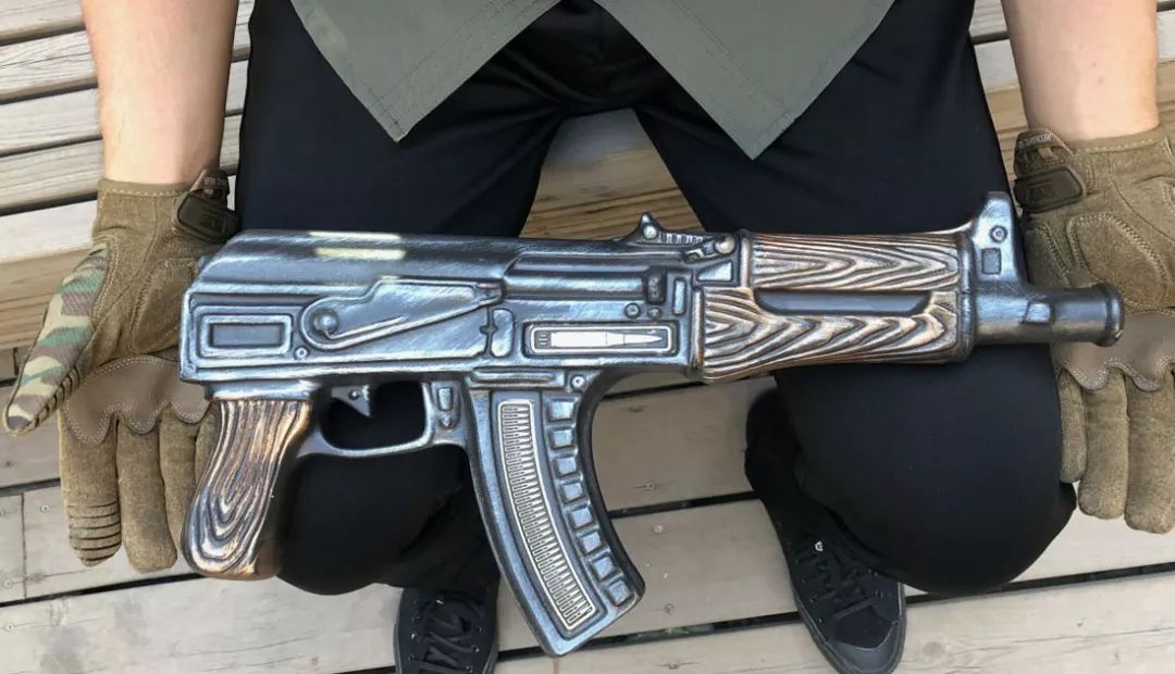 枪王之王AK47是如何练就的？产量第一还能放倒你最好的兄弟