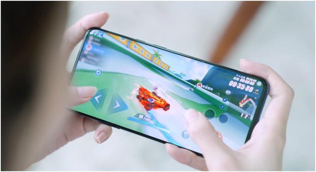 占领市场先机，发挥90Hz屏幕优势，首款90帧游戏仅一加7 Pro支持__财经头条
