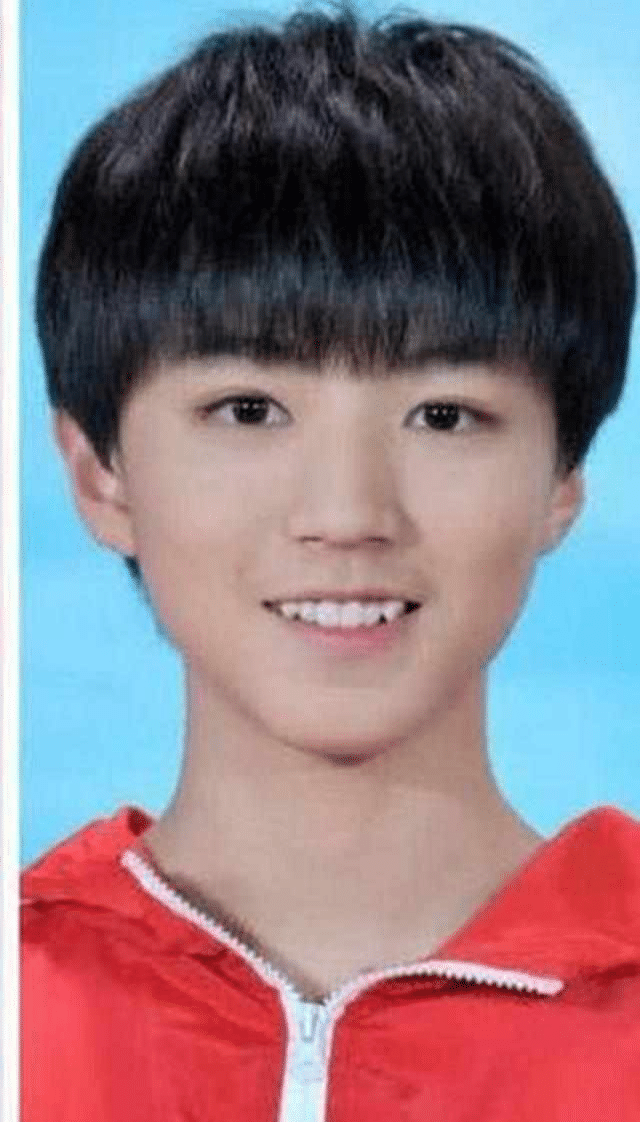 明星的证件照流出：范冰冰还真不是一般的美，王子文证件照给满分