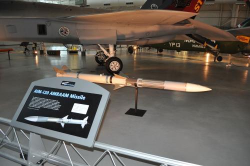 美军AIM-260曝光，专门克制PL-15？其实美国最担心的是这款导弹