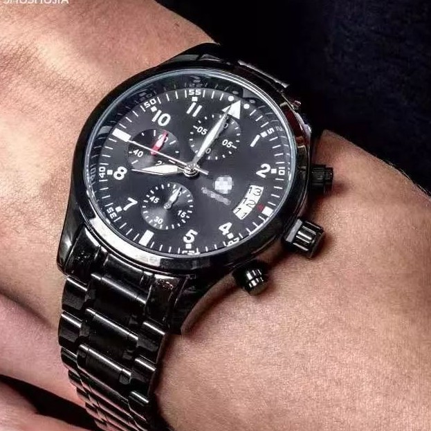 安全？警察戴手表竟如此重要！|手表|警察|表盘_新浪新闻