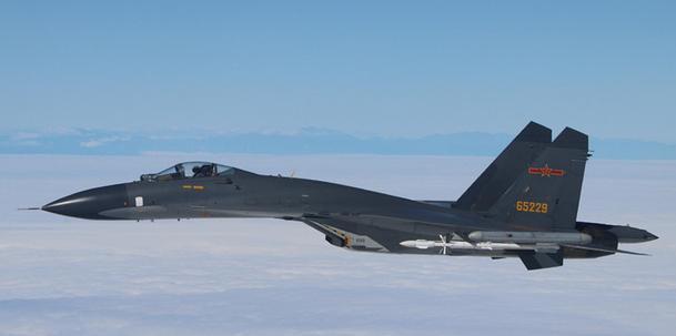 从外形上怎么区分J11、J11B/BS、J11D、J16、J15、J15D等飞机？