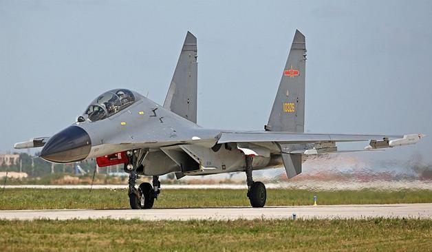 从外形上怎么区分J11、J11B/BS、J11D、J16、J15、J15D等飞机？|歼11|雷达_新浪新闻