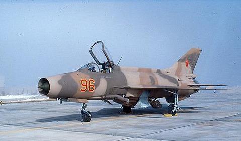 为何美国要进口中国军队的歼7战机？|战斗机|对手|歼-7_新浪新闻