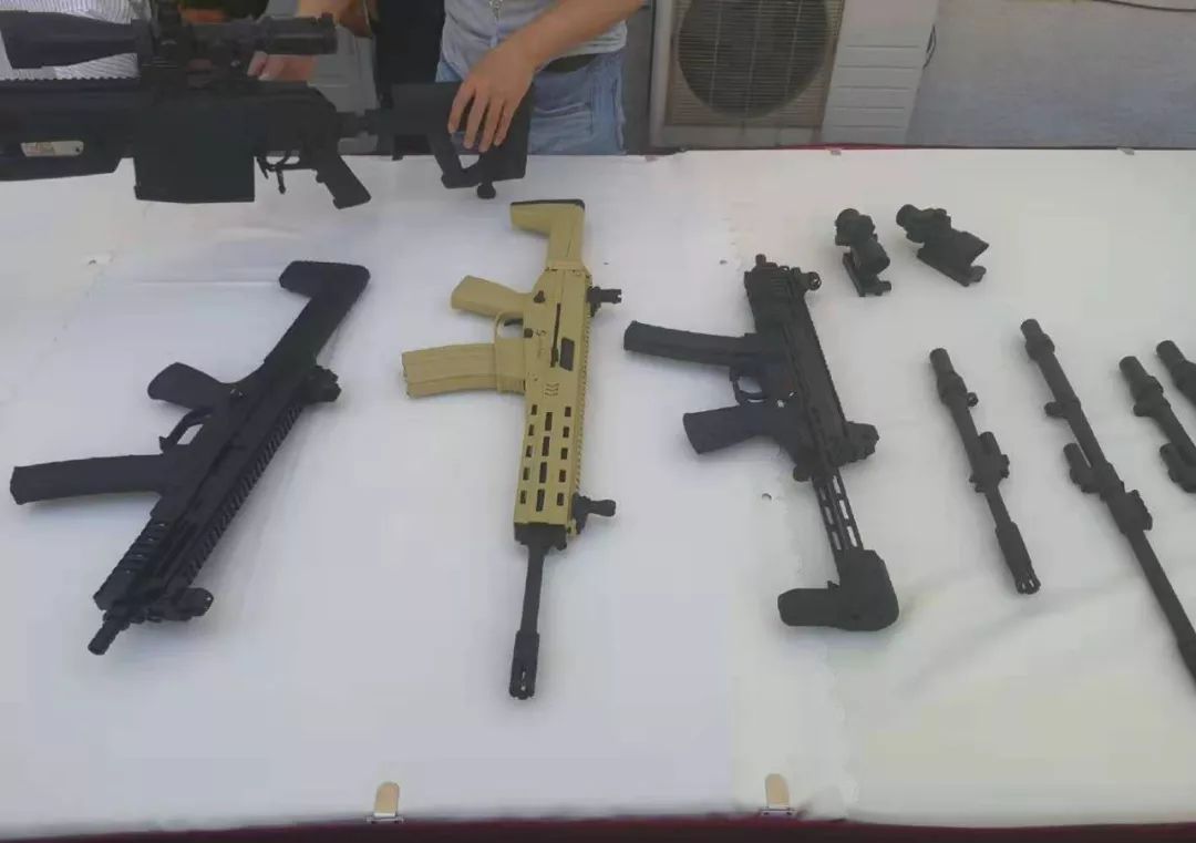 中国国产HK416亮相房地产展览！这就是中国下代步枪？｜轻武专栏