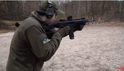 中国国产HK416亮相房地产展览！这就是中国下代步枪？｜轻武专栏