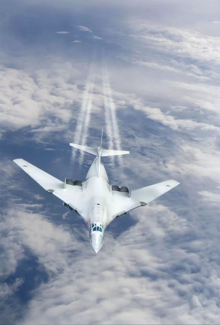 别样视角观看图-160与B-1轰炸机，走进它们背后的故事|轰炸机|设计局|突防_新浪新闻