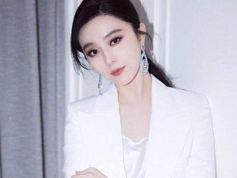 范冰冰眼眶红润，生图颜值高，想不出词语来形容她的美|范冰冰|眼眶|词语_新浪新闻