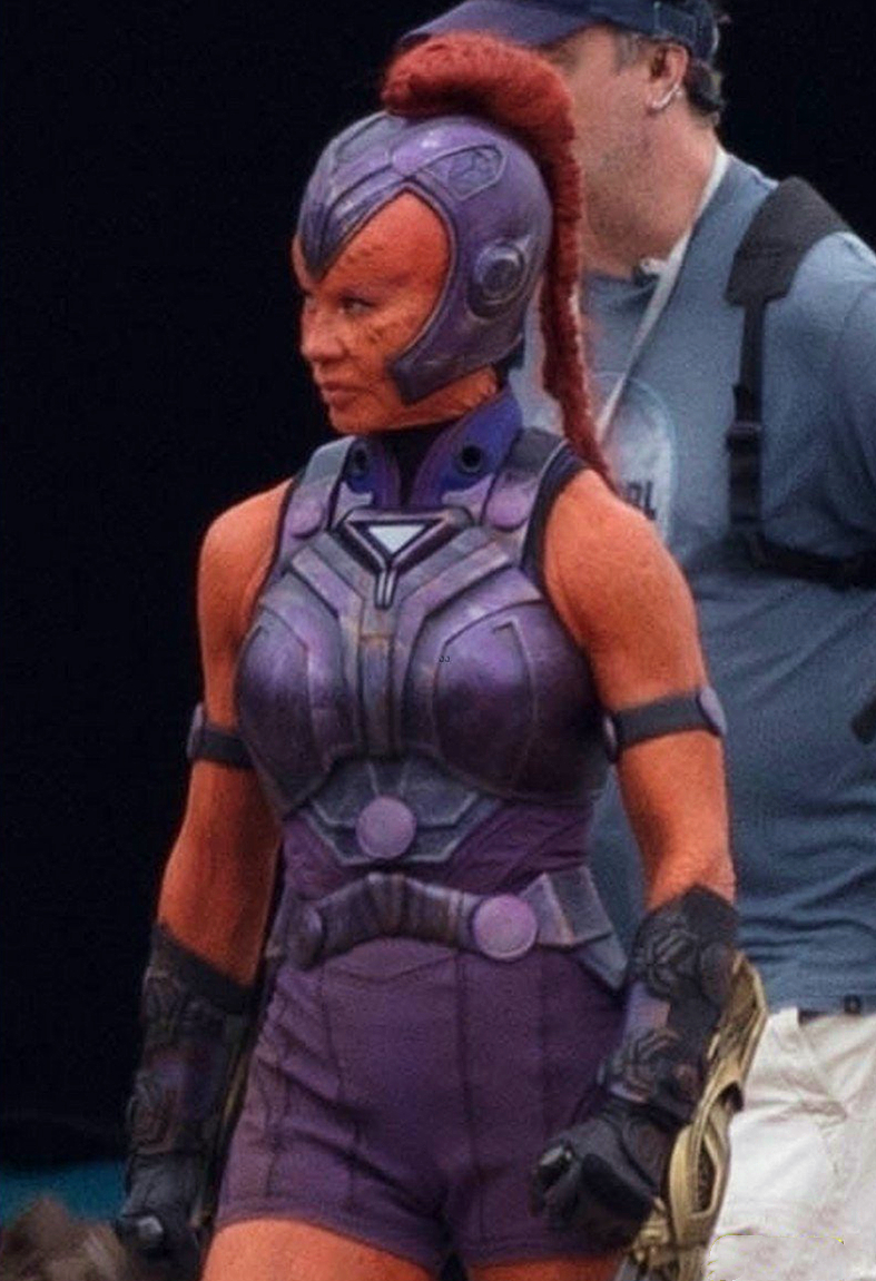 DC《自杀小队2》片场照，回旋镖队长之外，还有5位新角色|自杀小队2|回旋镖|片场_新浪新闻