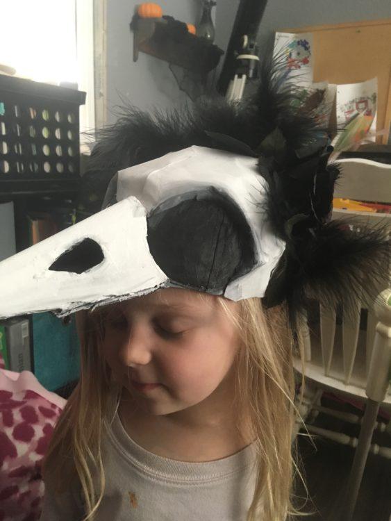 癌症截肢后，3岁女孩时刻带着左臂断骨，勇敢展示克服疾病经历|癌症|左臂|截肢_新浪新闻