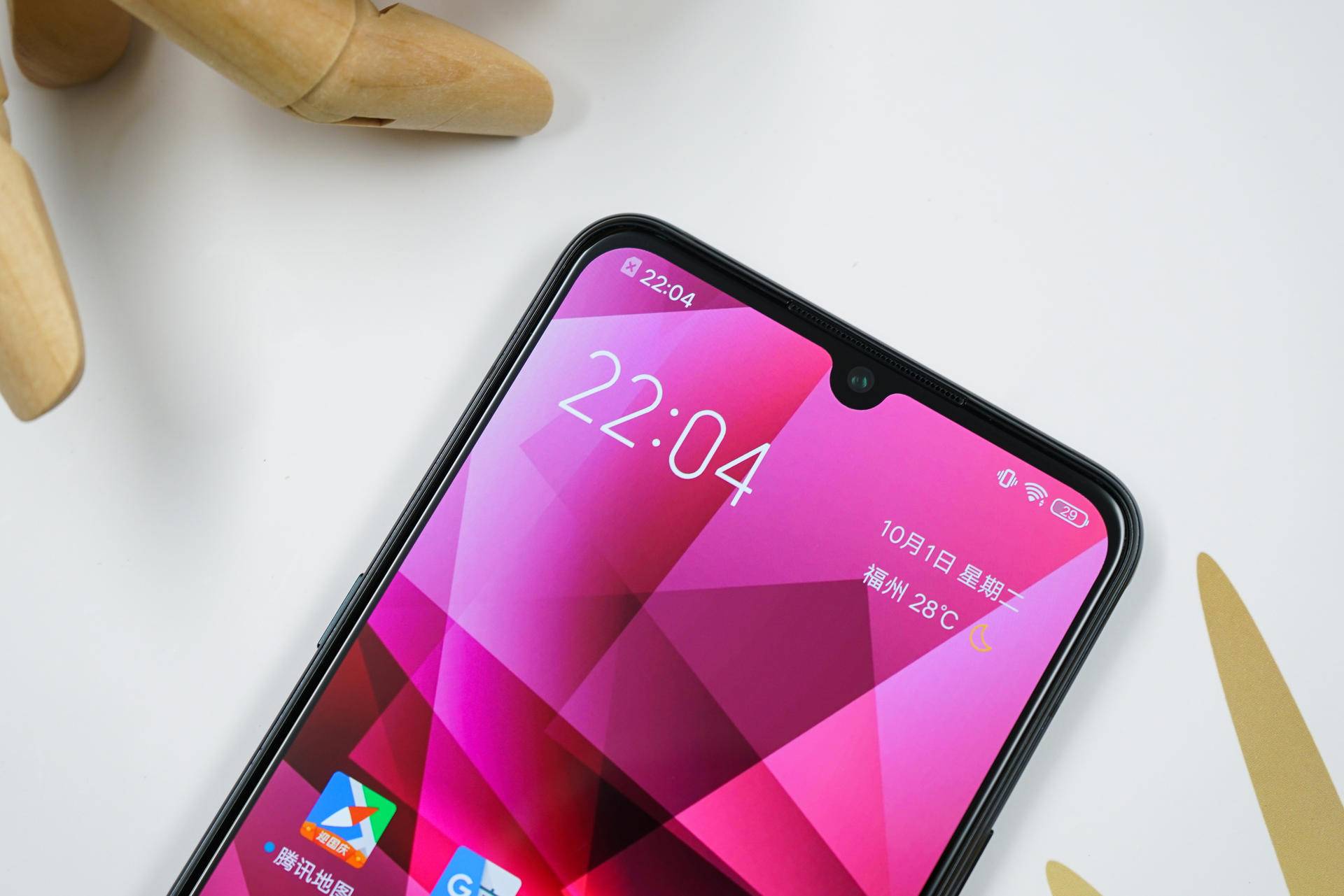 iQOO Pro 5G版美图欣赏，专注于内功的修炼，让性能更为极致__财经头条