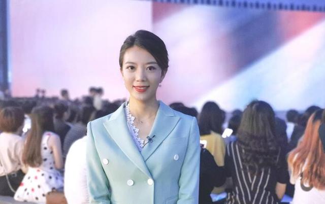 央视主持人大赛张安琪是谁？被赞气质优雅、逻辑清晰、台风稳健|张安琪|央视主持人|华灯_新浪新闻