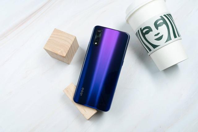 骁龙855+UFS 3.0高速闪存打造新王牌，iQOO Neo 855版图集欣赏__财经头条