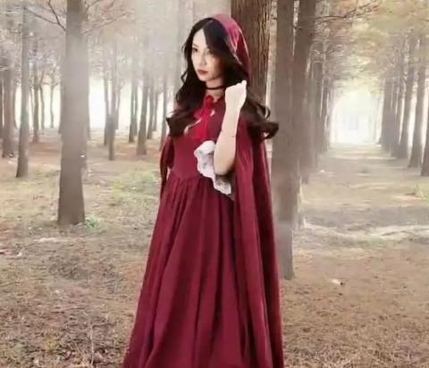 斗鱼人气美女主播叶知秋大胆显露好身材！女王范十足令人期待！