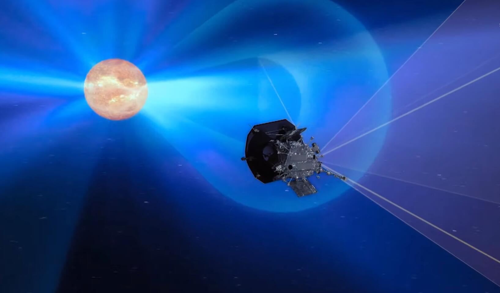 承受超过1371度高温！NASA探测到太阳有个孔，能产生奇怪反磁场|太阳风|磁场|日冕_新浪新闻