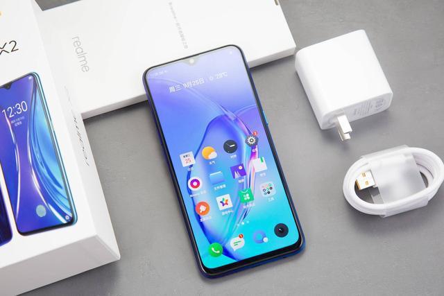 oppo太良心，1499起+6400万四摄+骁龙730G+4000mAh，对标iPhone8__财经头条