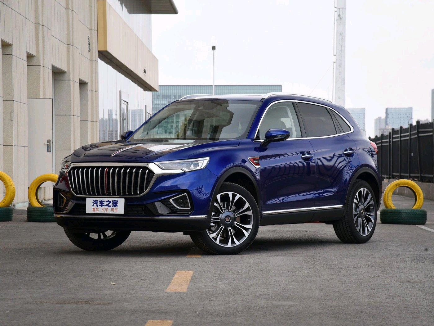 20万预算，红旗HS5和本田CRV怎么选，你怎么看？-新浪汽车