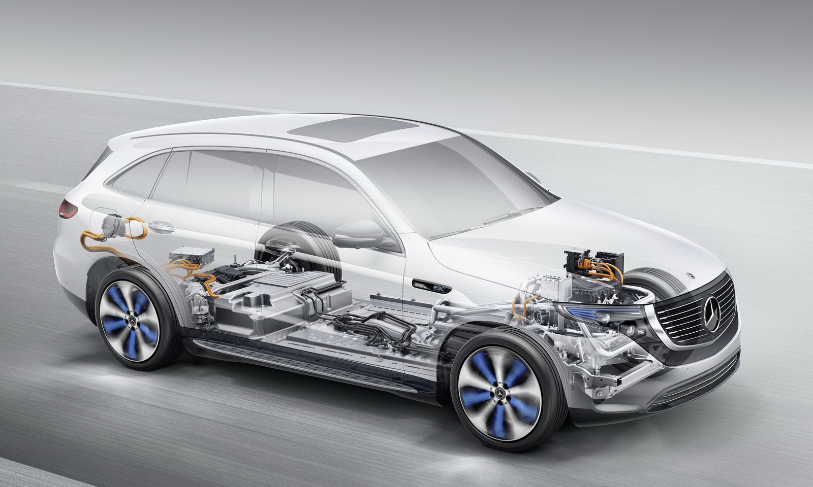 全新梅赛德斯-奔驰纯电EQC SUV：开启豪华电动出行时代-新浪汽车