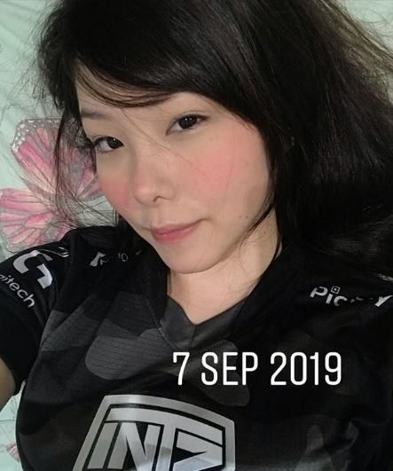 LOL：最美职业选手Mayumi发布变化照，能打职业靠的不仅仅是美貌