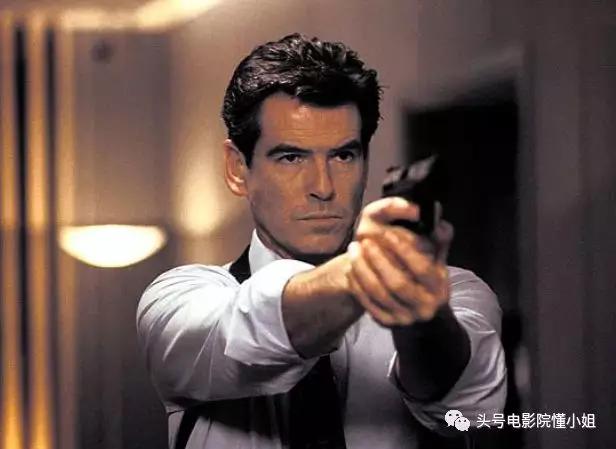 下任007选角标准：男性，任何肤色，阿凡达男主和超人曾被淘汰