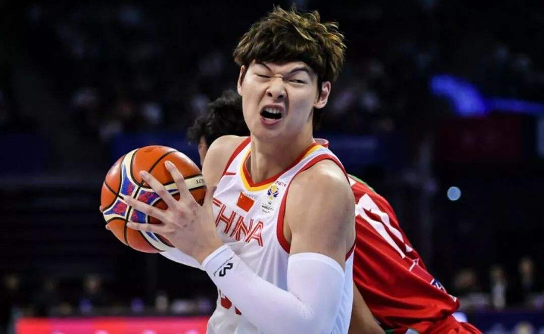 237比1！CBA最悬殊的PK 王哲林崛起改变不了联赛格局__财经头条