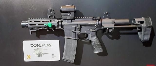 丹尼尔防务公司DDM4 PDW 短小精悍 专为300 BLK弹药量身打造