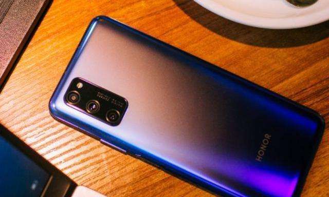 华为频发捷报！荣耀V30 5G年货节战况：荣获3000-4500档销量冠军__财经头条