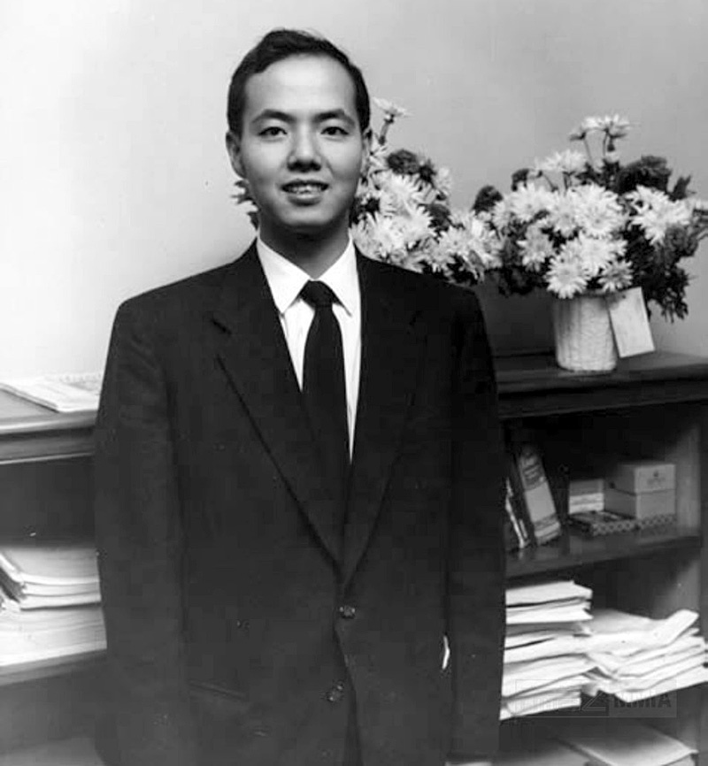 李政道：23岁通过博士论文答辩，是首次问鼎诺贝尔奖的华裔科学家|李政道|祖国|博士论文_新浪新闻