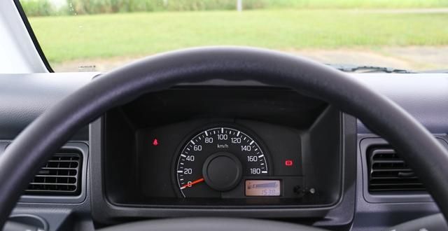 试驾点评铃木Carry这款轻型货卡感受如何-新浪汽车