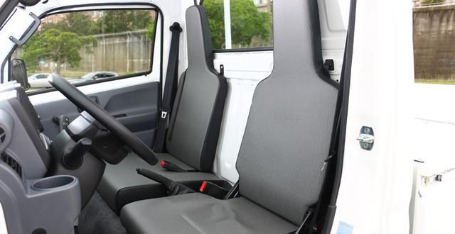 试驾点评铃木Carry这款轻型货卡感受如何-新浪汽车