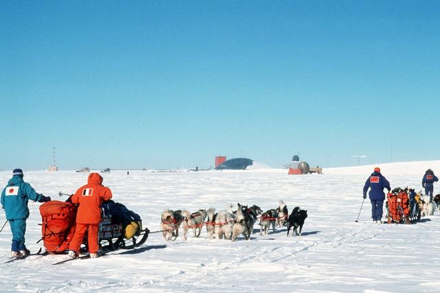 一个中国人和五个外国人的壮举：徒步横穿南极大陆