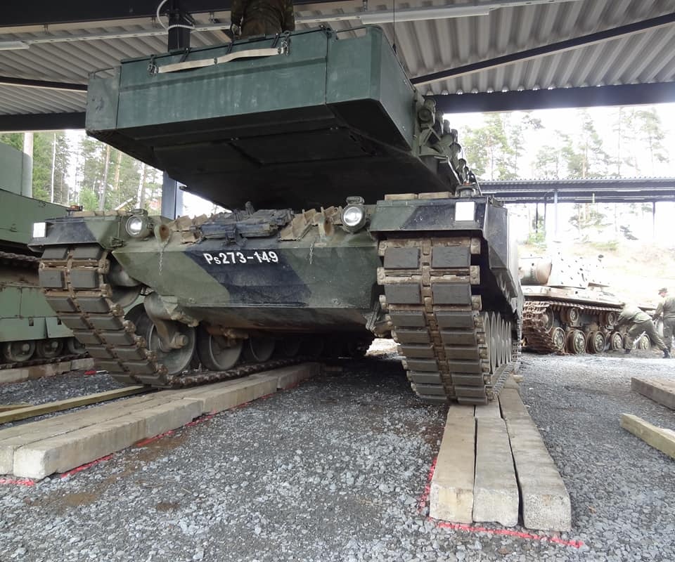 T-28牵引豹2A4？|坦克|赫尔辛基|装甲兵_新浪新闻